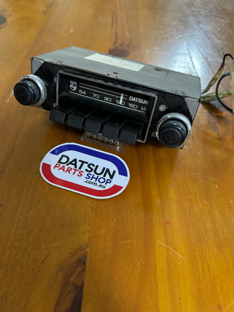 Datsun 200B 810 AM Radio Philips Used – Datsun Parts Shop