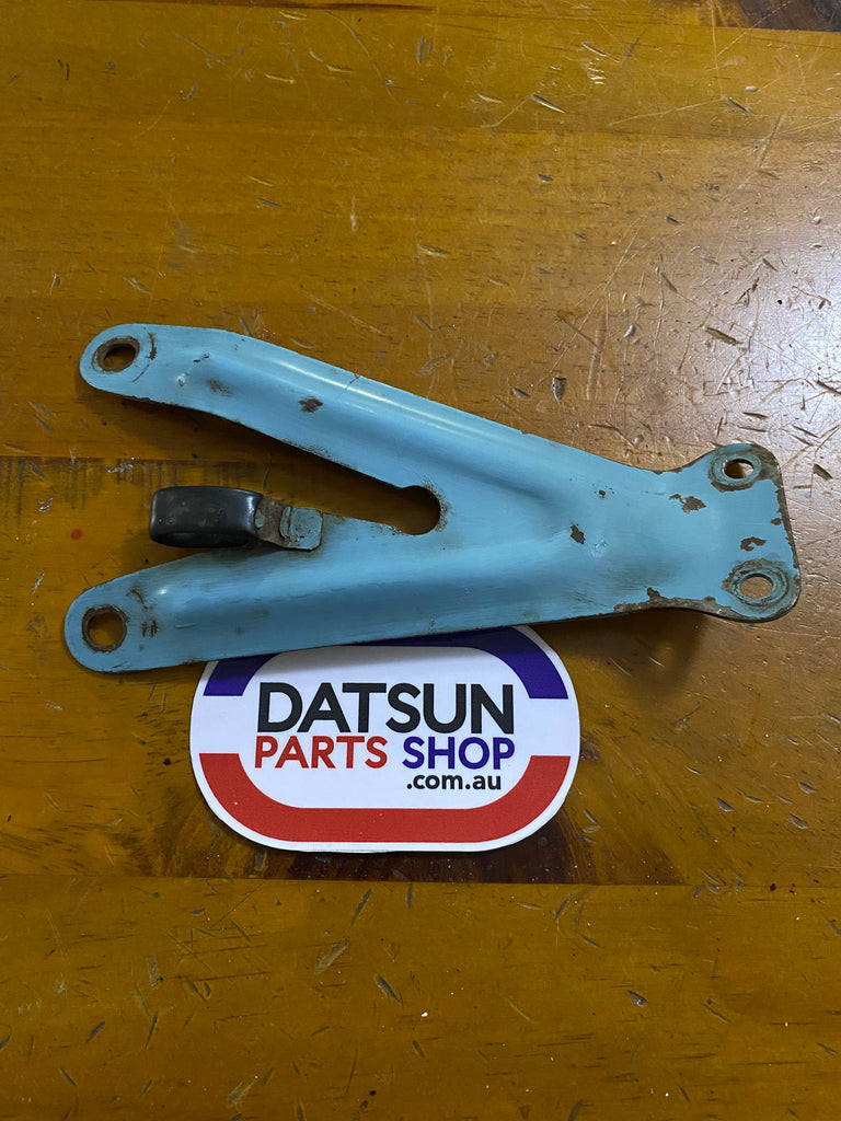 Datsun 180B Air Box Braket Used 610 – Datsun Parts Shop