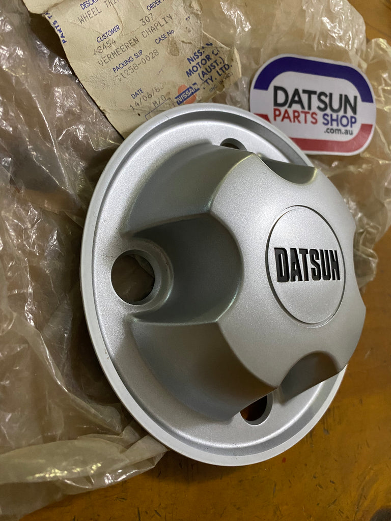 Datsun 910 Bluebird Centre Caps x1 Nos Genuine – Datsun Parts Shop