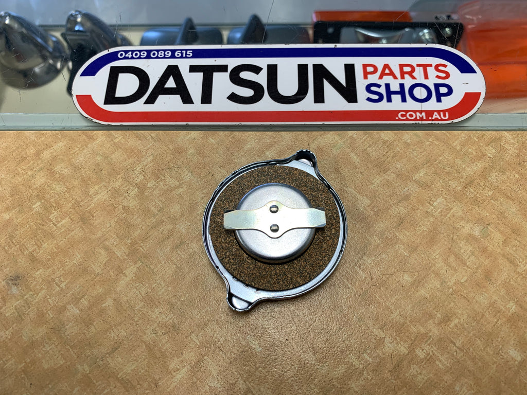 Datsun Nissan A Series New Genuine Twist Type Oil Cap – Datsun Parts Shop